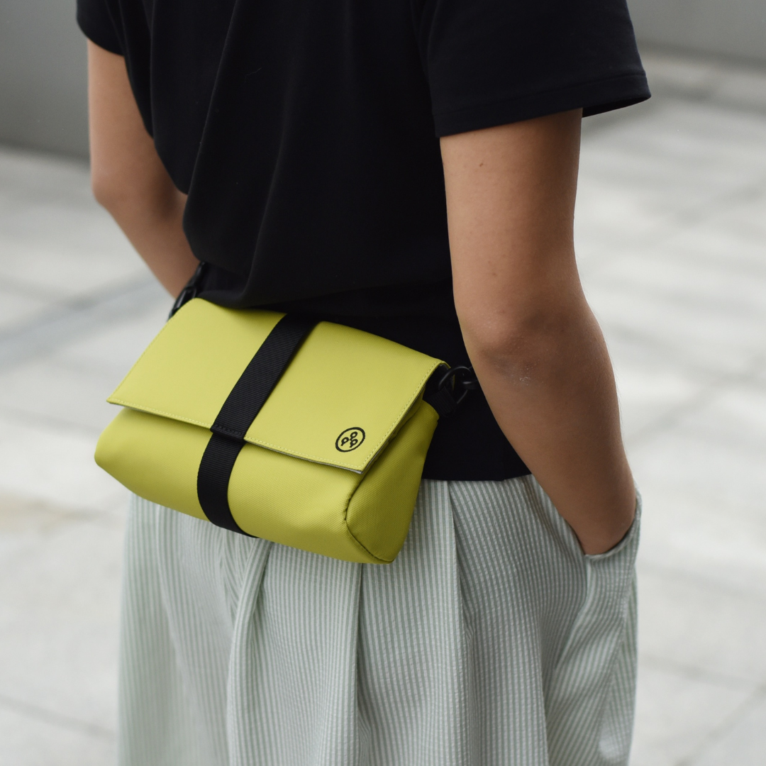 Fasten & Go | Triangle Sling Bag Mini – Kiwee