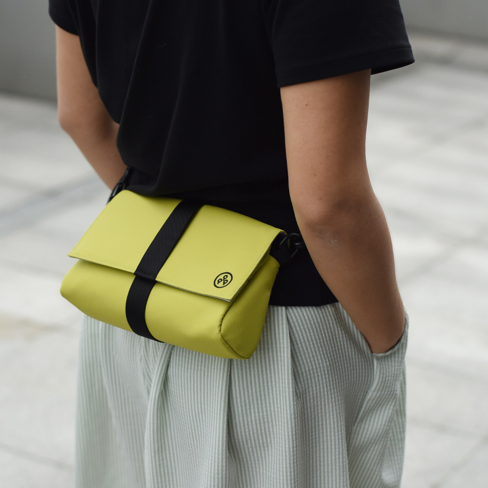 Fasten & Go | Triangle Sling Bag Mini – Kiwee